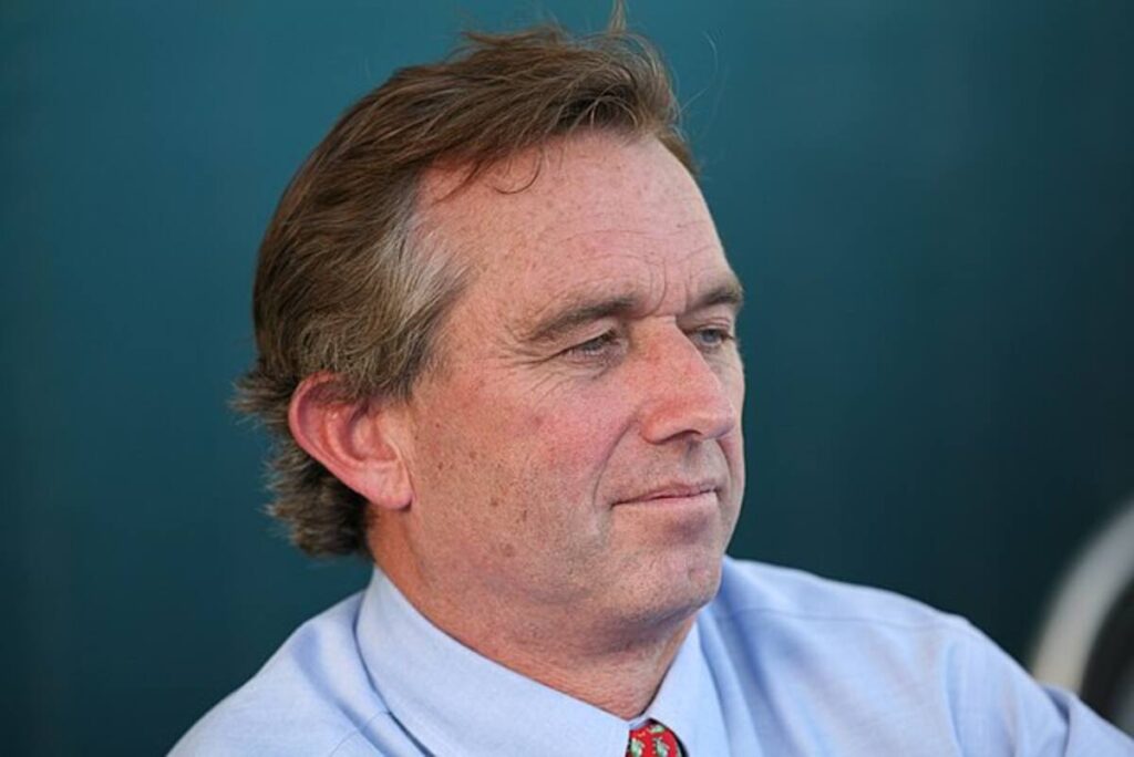 Robert F Kennedy Jr Height of 185.4 cm | Discover the Exact ...